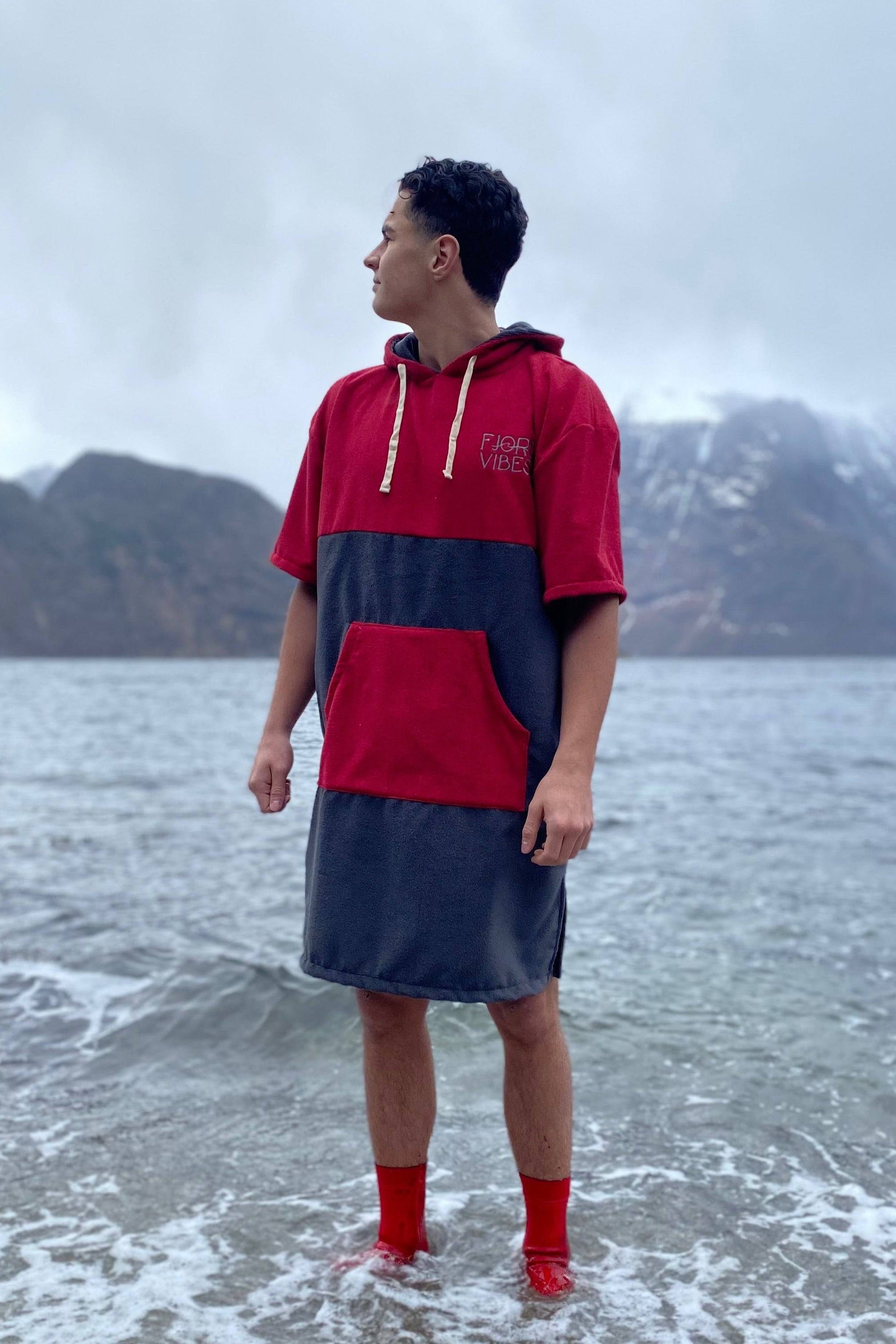 Røde Badeponcho til Isbading - Fjord Vibes | DoUdare